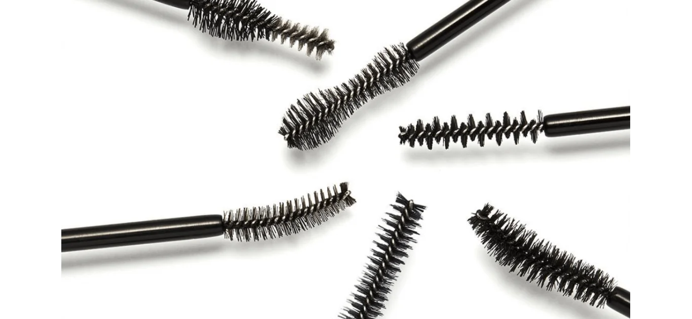 Learn About The 5 Best Types Of Mascara Brushes | Veela Beauty - Let`s ...